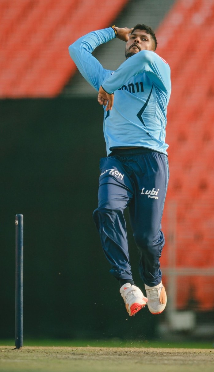 Virat Kohli was hit on the elbow, kept going: Umesh Yadav recalls Perth ...